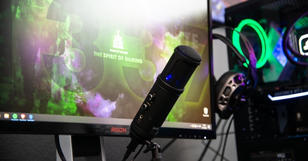 The Best Streaming Microphones for Streamers | OWN3D