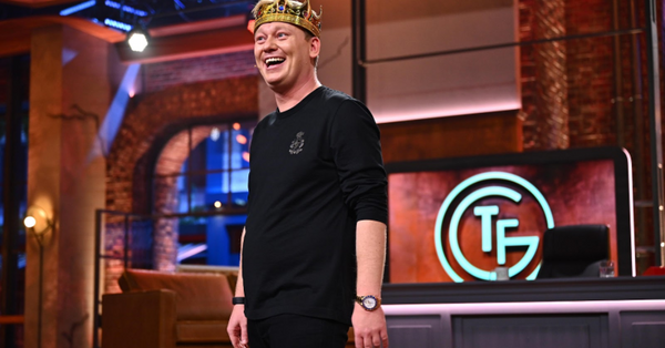 A legendary TV personality fulfills Knossi's long-cherished childhood ...